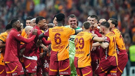 Şampiyon Galatasaray 25inci Kez Kupaya Uzandı 5inci Yıldızı Taktı