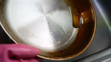 스텐팬에 눌러붙은 기름때 제거하는 방법 Youtube