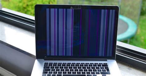 Cara Mengatasi Layar Laptop Berkedip Mudah Banget