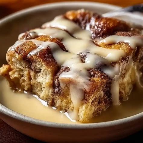 Cinnamon Roll Bread Pudding