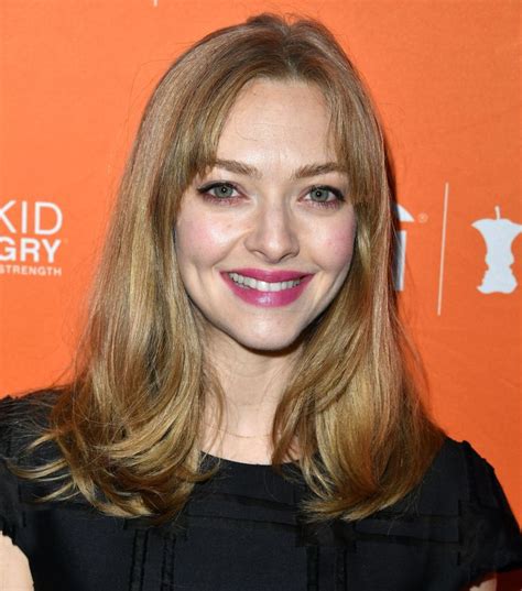 Surprise Amanda Seyfried Has Bangs Amanda Seyfried Amanda Bangs