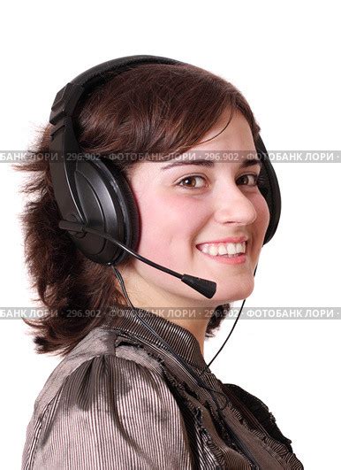 Красивая девушка в наушниках на белом фоне Стоковое фото № 296902 фотограф Майя Крученкова