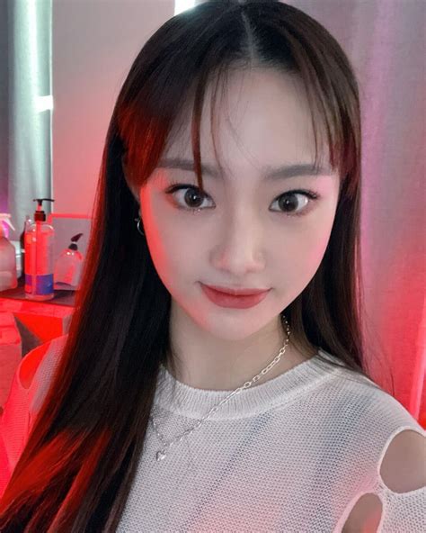 210805 Hot Issue Nahyun Instagram Update Kpopping