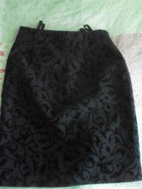 Нарядна спідниця — ціна 100 грн у каталозі Міді спідниці Купити жіночі речі за доступною ціною