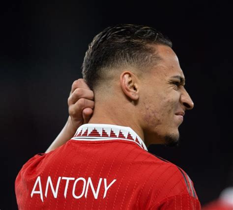 6 Hot Sexy Camilla Andronicos Bikini Pics