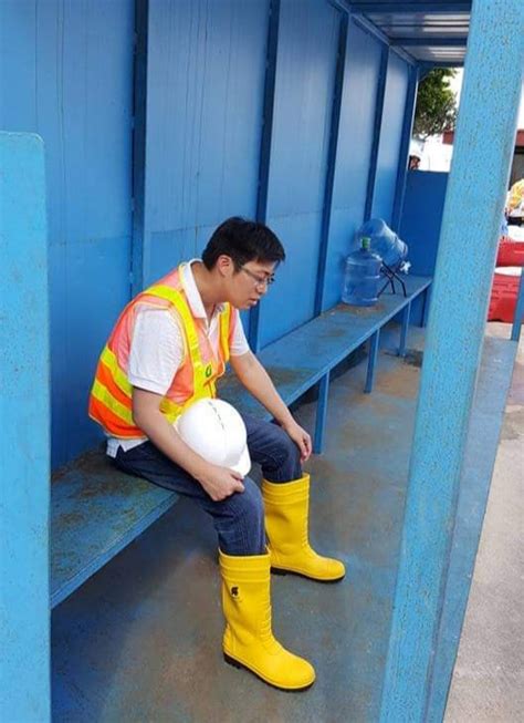 Kelly Online｜顏汶羽扮建築工人 促政府多管齊下補建造業「人力缺口」 新冠疫情專頁