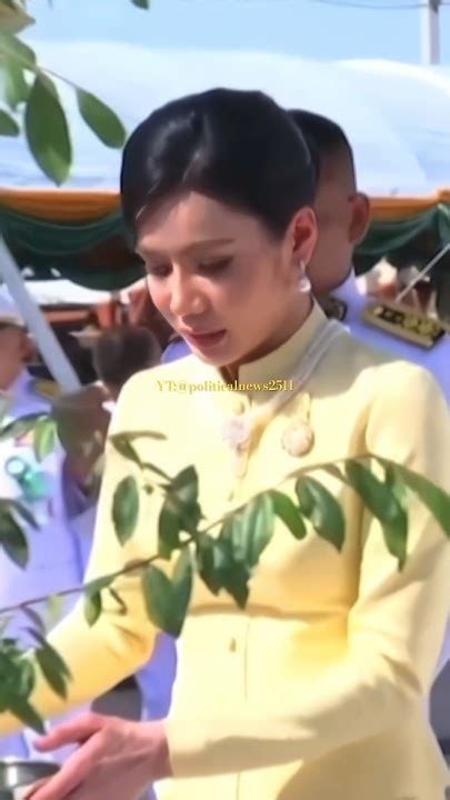 ในหลวง ให้พลตรีหญิง คุณหญิงชยุตรา วชิรพัทธโสภา ยกช่อฟ้าหอสวดมนต์เฉลิมพระเกียรติ และปลูกต้นไม้