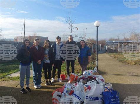 Ученици от Търговище дариха одеяла на Общинския приют за кучета в Търговище Утро