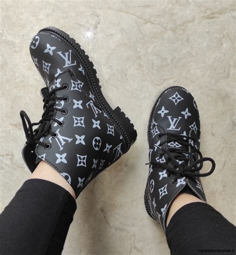 مدل کفش اسپرت دخترانه طرح دار