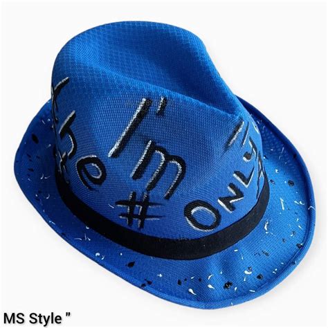 Рисувана дамска шапка Аксесоари Павликени Рисувана дамска шапка” Шапката е тип бо