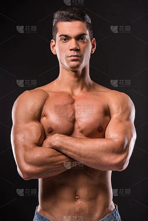 强壮的男人素材 花瓣网