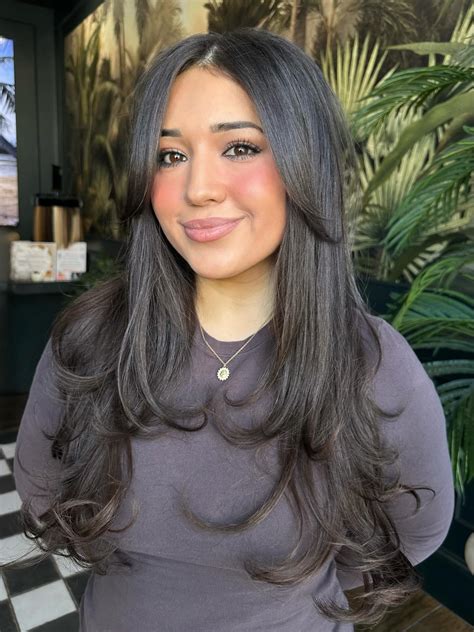 25 Stunning Thick Long Layered Hair Ideas To Try In 2026 Kappers Magazine