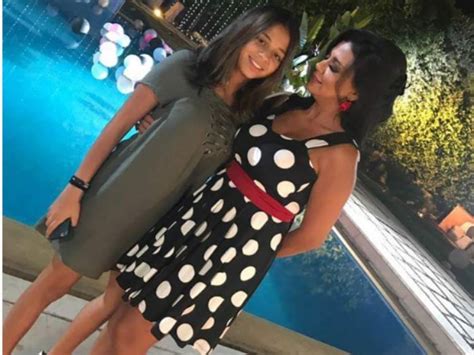 صورة رانيا يوسف تتغزل فى ابنتها نانسى بمناسبة عيد ميلادها عين