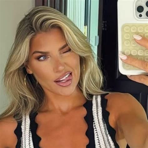 Nfl Photos Nfl Sideline Reporter Melanie Collins Had Social Media