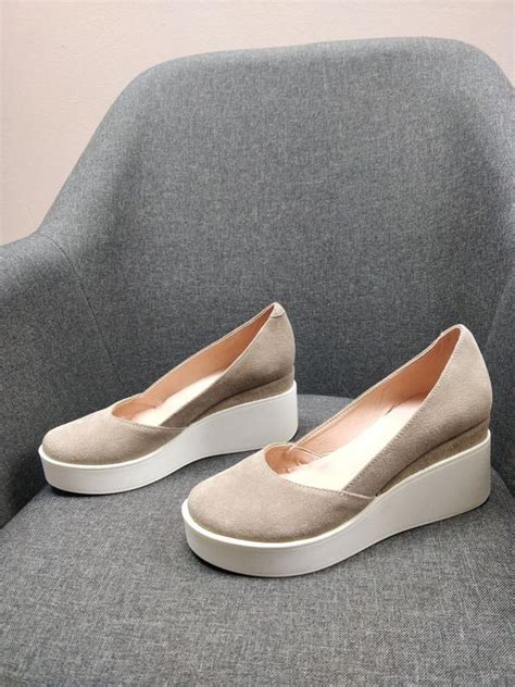 Нові замшеві туфлі зручна платформа — ціна 208 грн у каталозі Туфлі Купити жіночі речі за