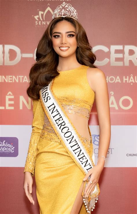 Dàn Hoa Hậu Việt Và Miss Intercontinental Lộng Lẫy Trao Sash Cho Bảo