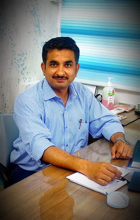 Dr Sachin Kulkarni Ortho Clinic And Research Centre Orthopedic Surgeon In Main Gate Jule