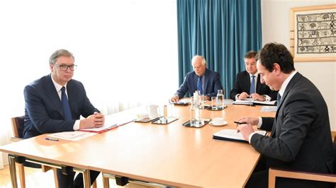 Во Брисел средба Вучиќ Курти