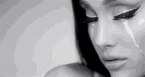 Ariana Grande Sad S This Couple ♥ Heart This  If You Love