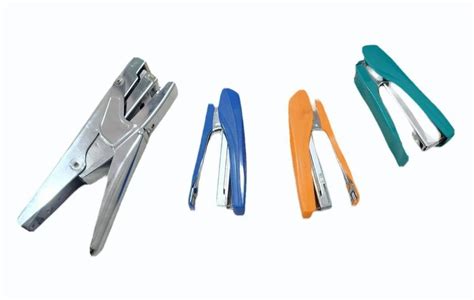 Blue Office Stapler Machine At ₹ 60piece In Mumbai Id 2853740793891
