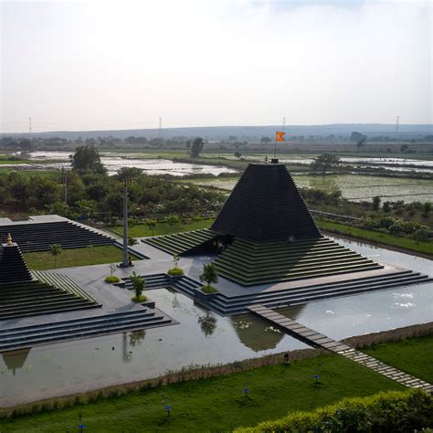 Edmund Sumner Films Black Granite Hindu Temple In India