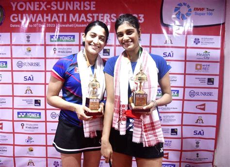 Indias Ashwini Ponnappa And Tanisha Crasto Pose For Photos After Winning The Gold Medal