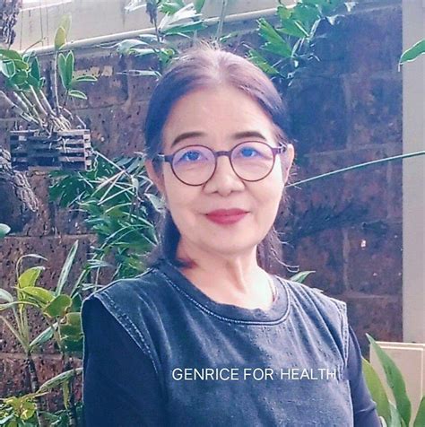 โรงพยาบาลพัทยาปัทมคุณ นาง เกษราภรณ์ ทับทิม และ พ ต ต รชานนท์ ทับทิม ประทับใจบริการ จึงมอบขนม