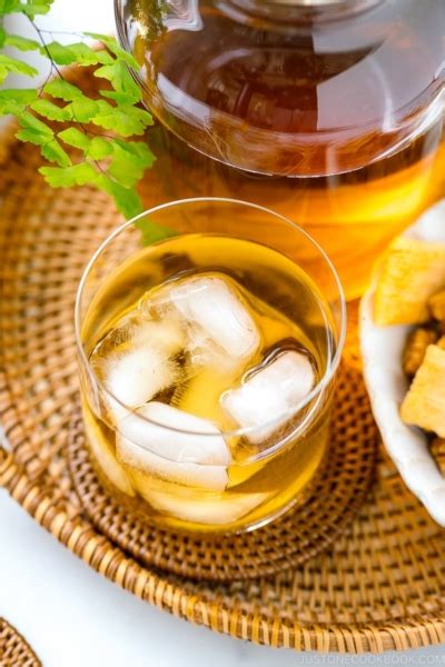Mugicha Japanese Barley Tea 麦茶 • Just One Cookbook
