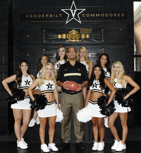Nfl And College Cheerleaders Photos Vanderbilt Cheerleaders Ready For The Season