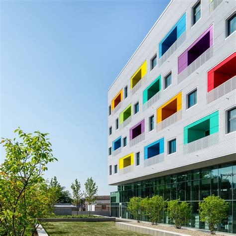 John Ronan Creates Circular Brick Building For Chicago Park District