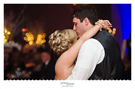 Stambaugh Auditorium Wedding With Amy And Randy Corey Ann Photography