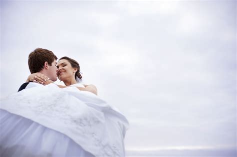 Top Tips For Amazing Wedding Night Sex