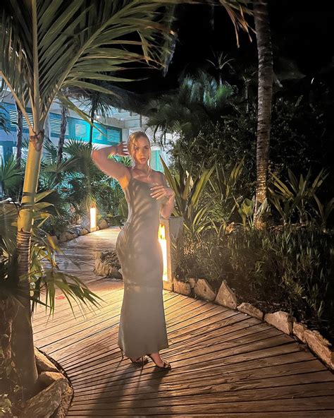 Hailey Van Liths Huge Net Worth Revealed As New Lsu Star Joins Up With