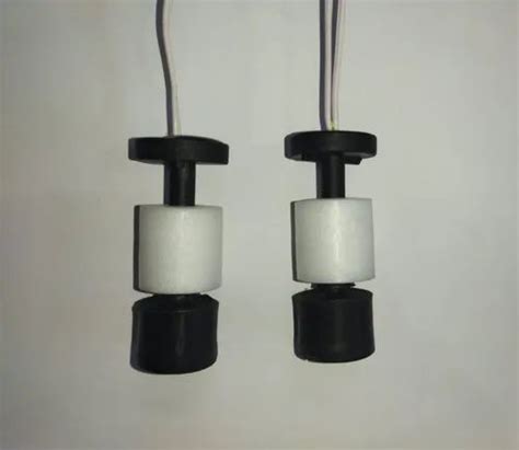 0 5Amp SPST Magnetic Float Sensor Temperatures Range 10 To 80 Degree Celsius 60V At Rs 1000