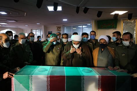 وداع با پیکر شهید گمنام دفاع مقدس در دانشگاه علوم پزشکی ارتش خبرگزاری آنا