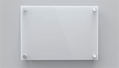 빈 A4 회색 유리 사무실 회사 사이니지 플레이트 템플릿 브랜딩을위한 명확한 인쇄 보드 로고 투명 아크릴 광고 간판 모형 전면 보기 3d 렌더링 표지판에 대한 스톡 사진 및
