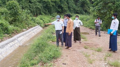 မယ်စဲ့မြို့နယ်တွင် မိုးသည်းထန်စွာရွာသွန်းမှုကြောင့် နမ့်မန်းမြောင်း ရေတိုက်စားမှုအား ကွင်းဆင်း