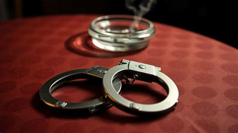 Arest La Domiciliu Pentru 18 Persoane între Care și Fostul Președinte