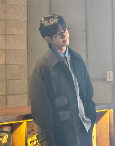 정해인 엄친아 비주얼로 또 꼬시네출구가 있었는데 막혔어요 텐아시아