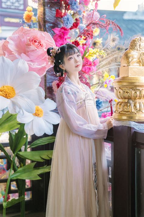 雷斯写真集 丝言不吃包子豫园花朝节 花神美图作品图片欣赏 艺图语
