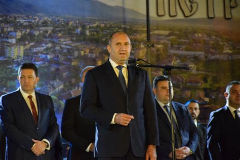 БТА Президентът Румен Радев участва в честването на 110 години от освобождението на Петрич