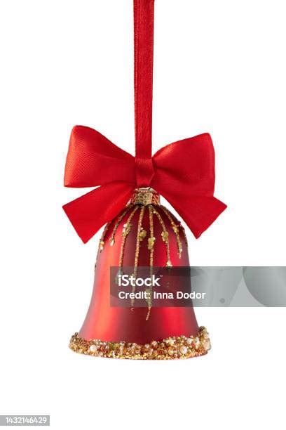 흰색 배경에 고립 된 묶인 활이있는 붉은 크리스마스 장식품 벨에 대한 스톡 사진 및 기타 이미지 벨 컷아웃 크리스마스 Istock