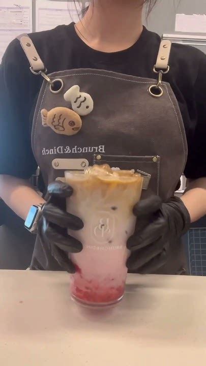 Eng 딸기라떼에 샷 추가 카페브이로그 음료제조 Coffee 카페vlog Shorts 카페사장브이로그 딸기라떼 샷추가 Youtube