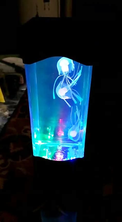 تجربه خرید چراغ خواب آکواریومی مدل عروس دریایی