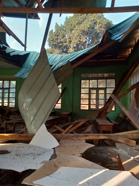 Dvb ဖားဆောင်းမြို့နယ်ရှိ လိုခါးလိုအထက်တန်းကျောင်း သစ်ပင်လဲကျသဖြင့