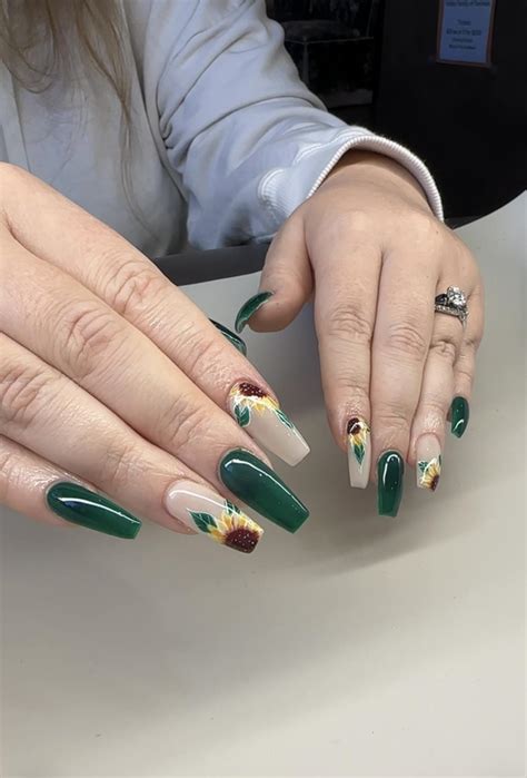 Skye Smith Skye Smith Added A New Photo