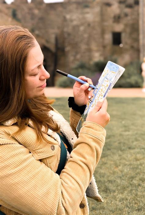 About — Hannah Jay Hollowed Illustration