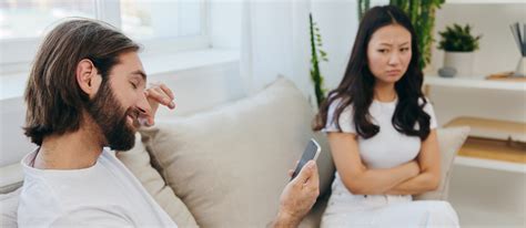 Ways To Deal With Jealousy When Youre Dating Online Asiansingles2day