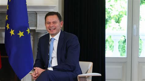 Екзитпол Десноцентристкият Демократичен съюз води на парламентарните избори в Португалия