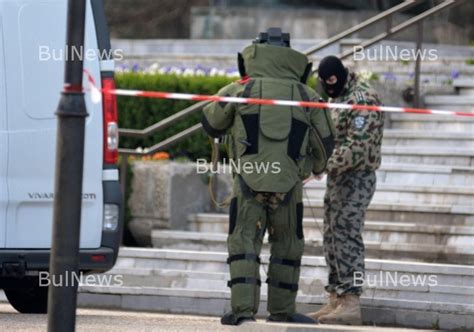 Паника в София Отцепиха района около СДВР заради изоставен куфар